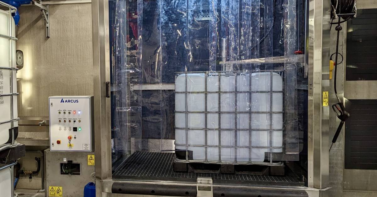 VASA IBC Cleaning System - Chemical Production Facility In The ...